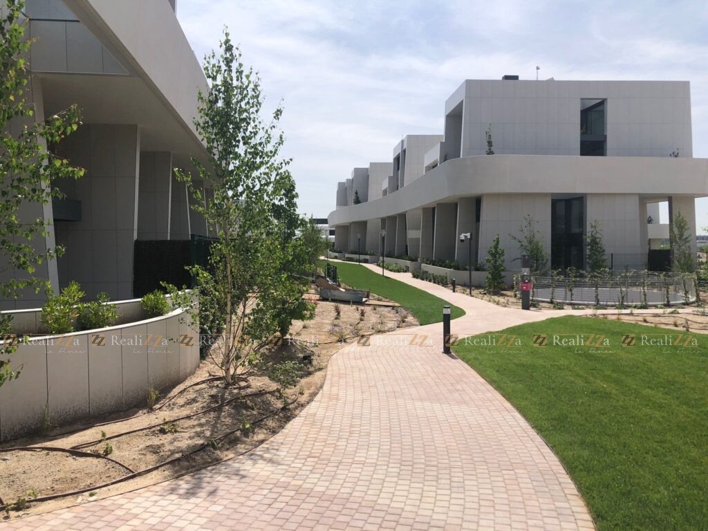 Realizza - Inmobiliaria especializada en viviendas de lujo en La Finca.